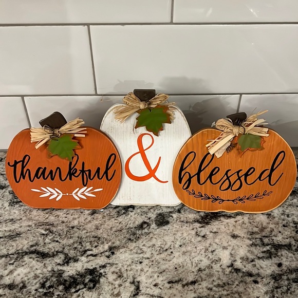 Accents | Nwt Thankful And Blessed Standing Pumpkin Sign Decor Wooden ...